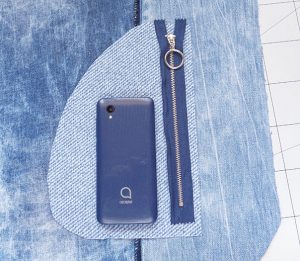 Zipper pocket tips - Make it in denim - adding a metal zipper pocket