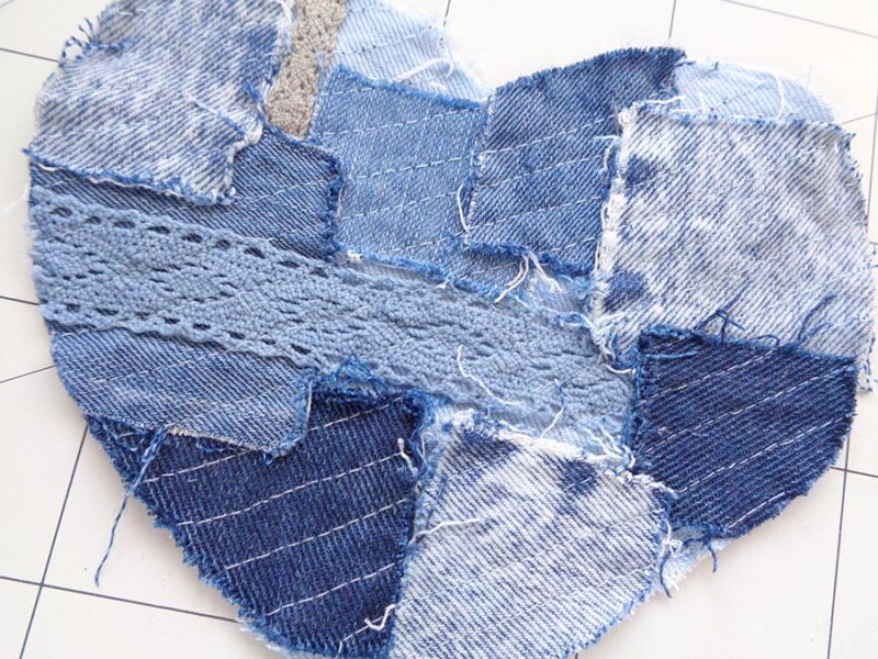 Boro inspired heart - Make it in denim - Boro patchwork on sewing machine